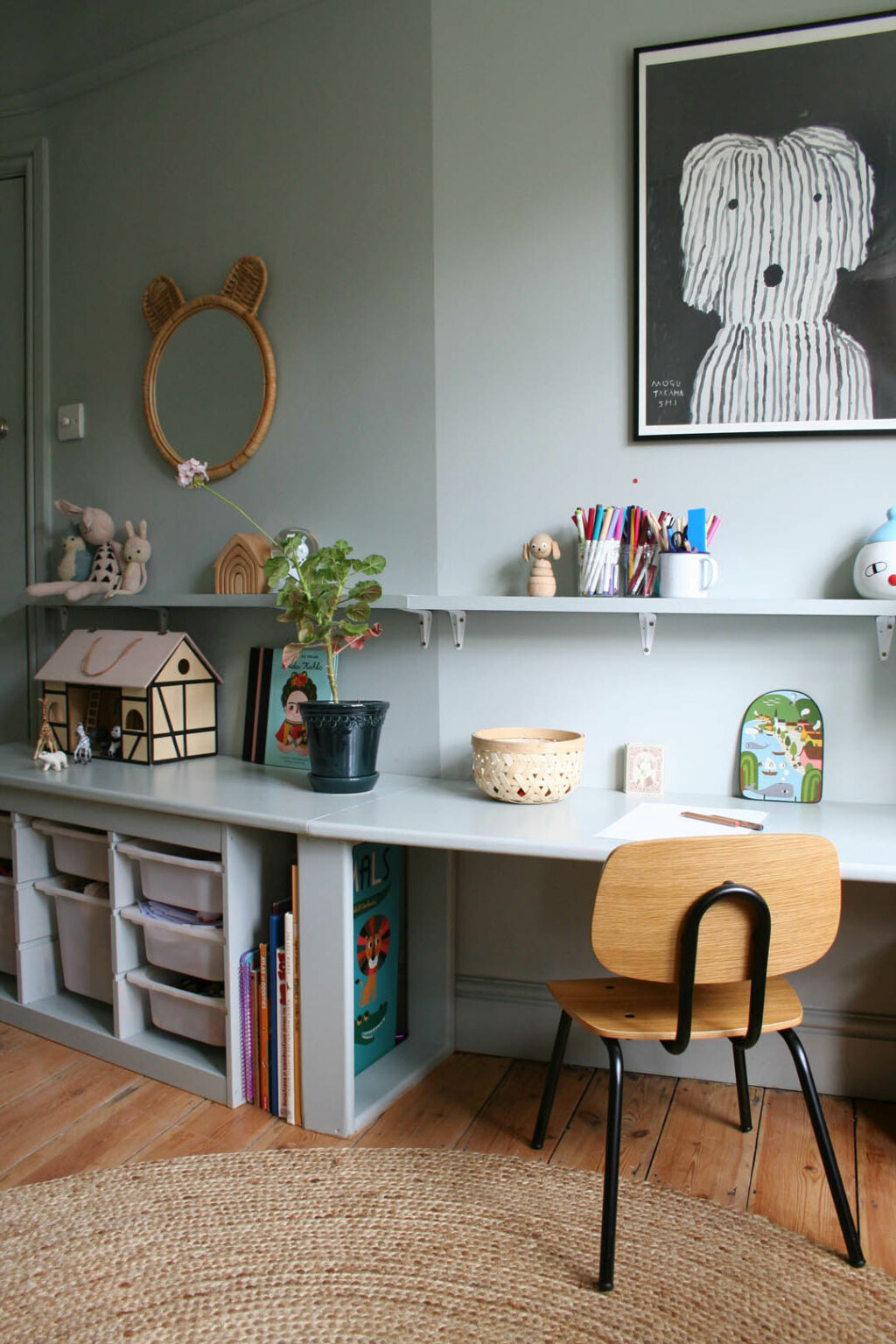 DIY desk for child’s bedroom – Apartment Apothecary