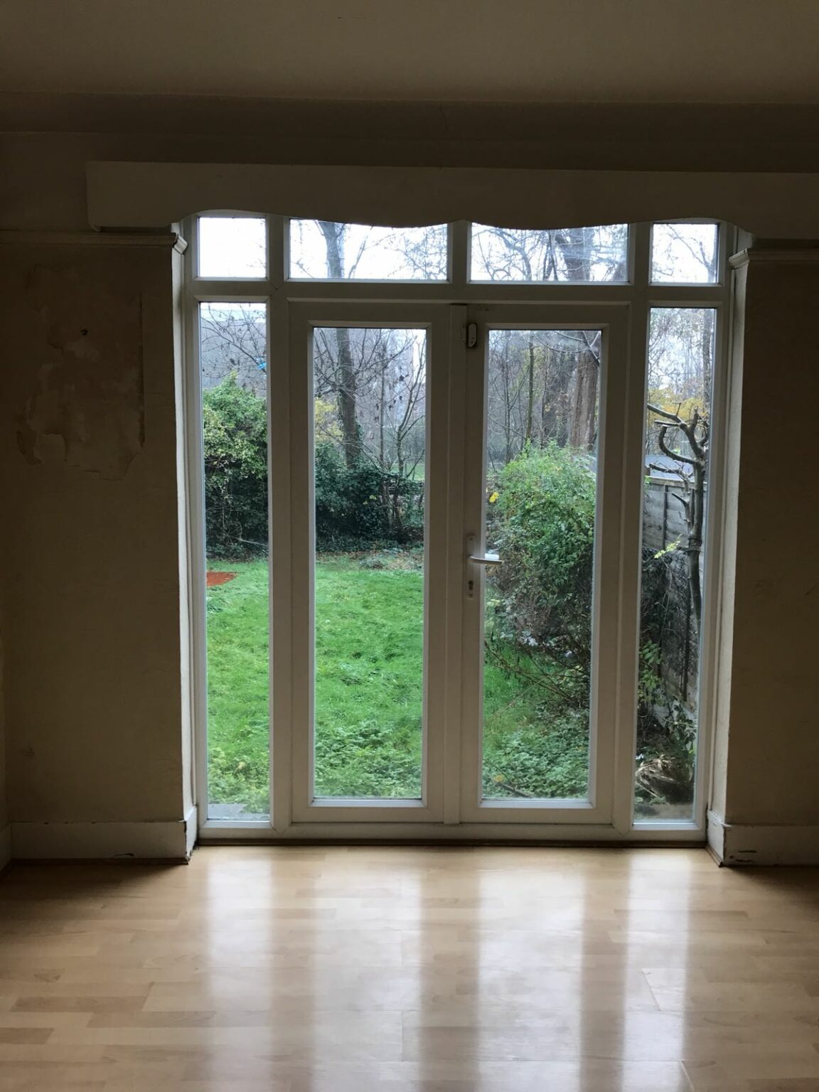 Painting internal uPVC window frames – Apartment Apothecary